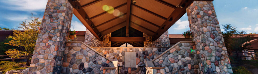 Leelanau Sands Casino & Lodge in Peshawbestown, MI - Suttons Bay Lodging